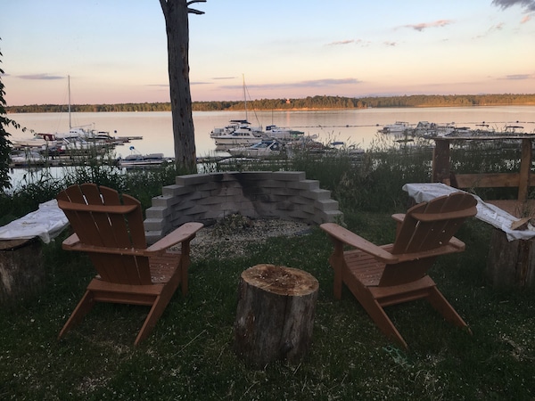 Lakeside Cottage #305 At Valcour Cottages - Plattsburgh, NY