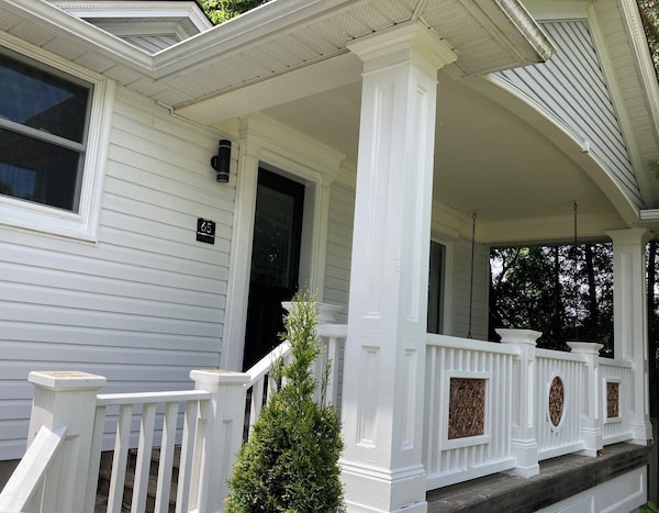 Art Gallery-inspired House Steps From The Elora Mill. Plenty Of Private Parking! - Fergus