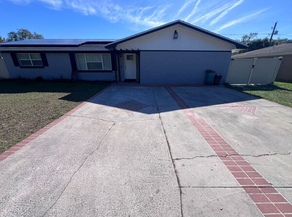Cozy Grand Room 1-bedroom Apartment With Wifi, Ac In Charming Winter Haven - Winter Haven, FL