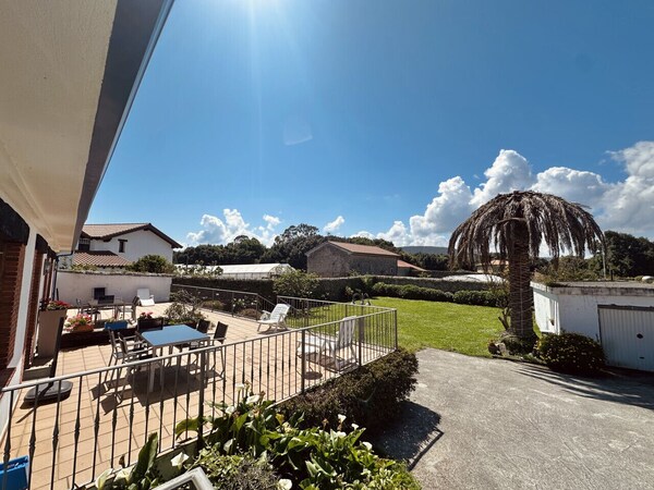 Escapada Perfecta En Isla  Casa Adosada Con Parking Privado - Isla