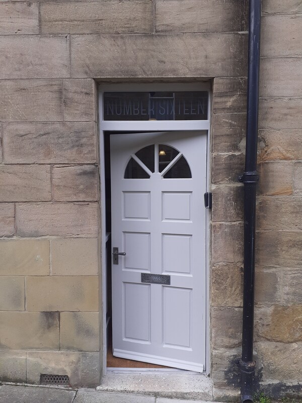 Cosy, Restored Terraced House In Old Alnwick. Close To All Amenities. - Alnwick