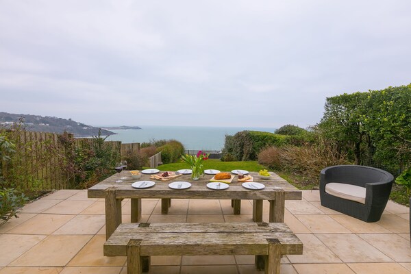 Heatherleigh, Carbis Bay  Sleeps 8  Ocean Views  Luxury  Parking - Gwithian
