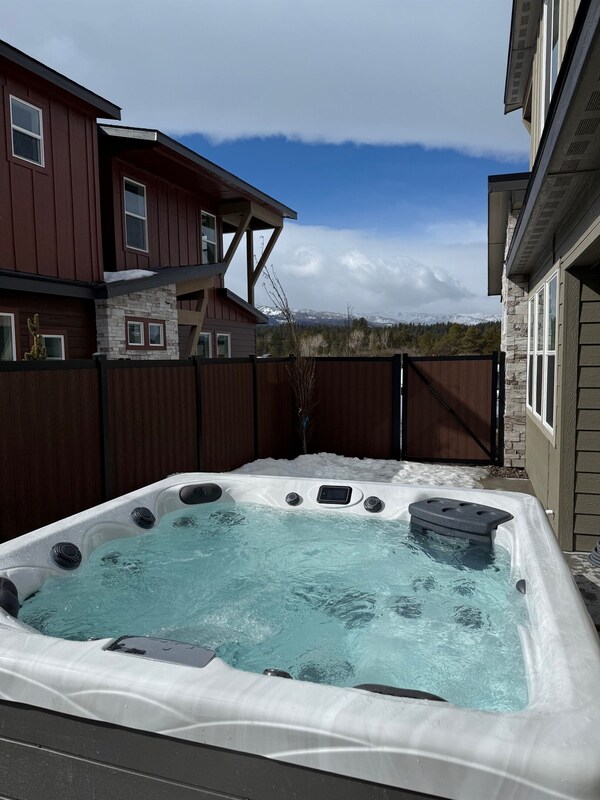 Custom Home/hot Tub/fireplace/close To Lakecascade - Cascade, ID