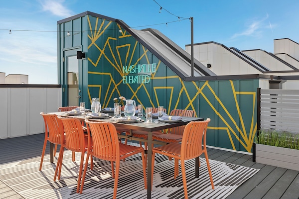 Moxiemanor: Luxury Rooftop, Hot Tub, Sauna, Grill, 8 Min To Downtown - Nashville, TN