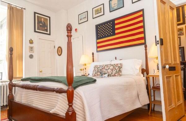 Eisenhower Suite In Charming Olinger House B&b In Historic, Downtown Gettysburg. - Gettysburg, PA