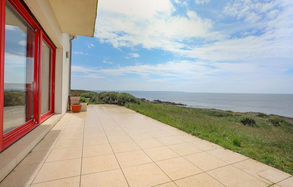 Superbe Maison De 5 Chambres à Ploemeur - Groix