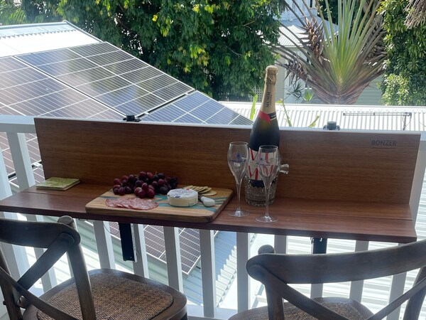 Studio Loft Apartment W/balcony.. In Town / Close To Beach - Arakwal National Park