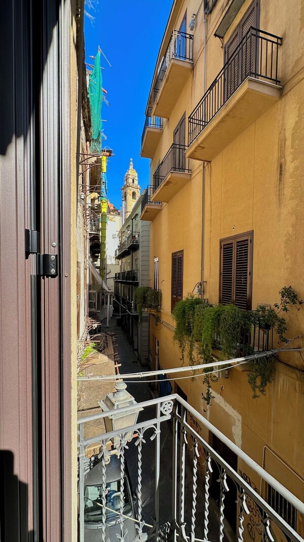 Appartamento - Intero Alloggio - Centro Storico - Palermo