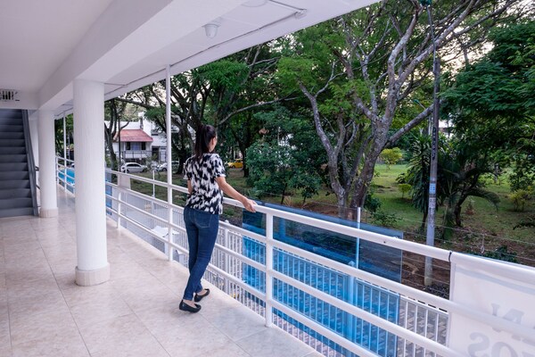 Charming 1-bedroom Apartment With Wifi And Ac In Wonderful Cali - カリ