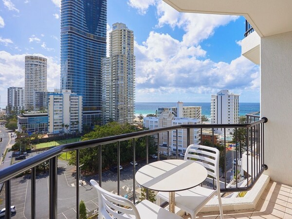 King And Double-bed Comfy Suite On View Ave - Gold Coast