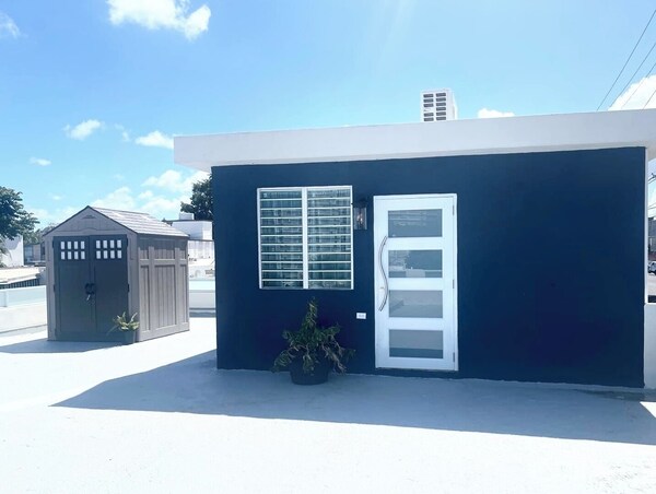Rooftop Casita-8 Min From Sj Airport+wifi+ac+private Patio - Trujillo Alto