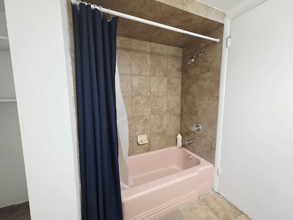 Historic 3-bed 2-bath Condo @ Slc Downtown Airport/ski/hike - Salt Lake City