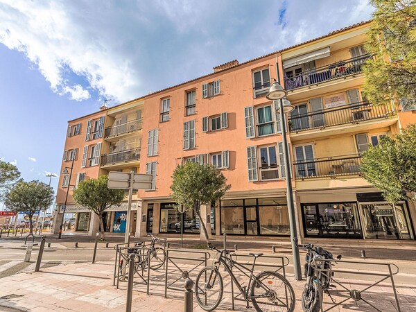 Résidence Du Port By Interhome - Saint-Tropez