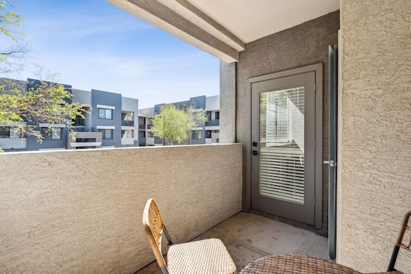 Cozysuites Glendale - Westgate With Pool! 11 - Avondale, AZ