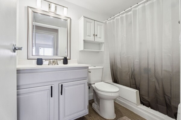 Legacy At Imperial Village 915 I 1 Bed 1 Bath - Richmond, VA