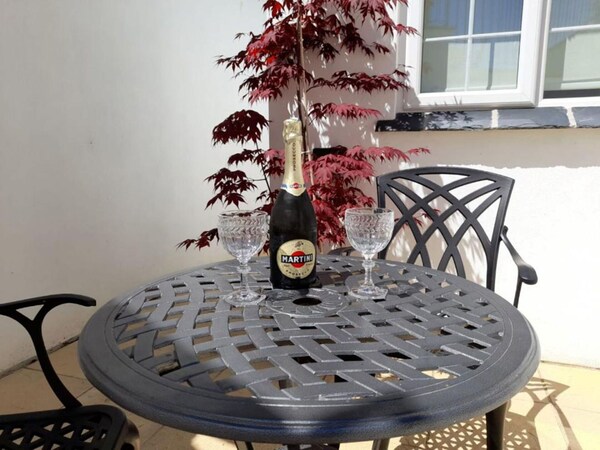 Nice Apartment For 2 People With Wifi, Tv, Patio, Panoramic View And Parking - St Austell