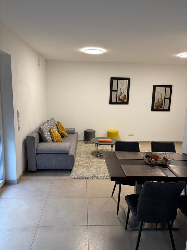 Wunderschöne Wohnung In Ruhigem Stadtviertel - Regenstauf