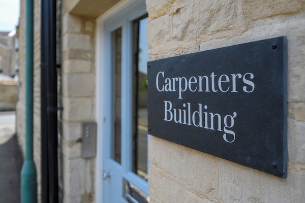 Luxury Quenington Apartment Close To Pubs, Cafes, Shops, Cirencester, Cotswolds - Cirencester