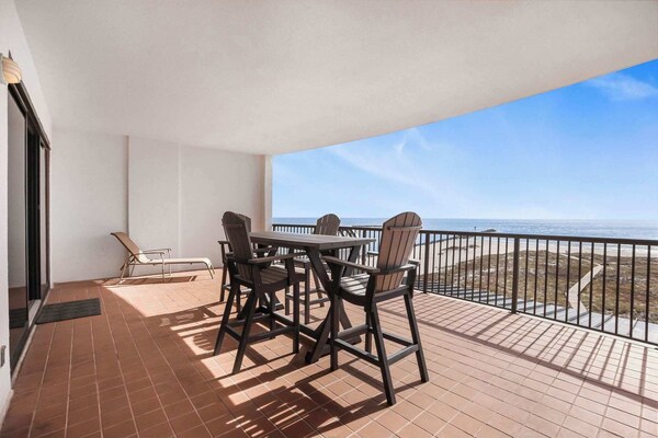 Grand Pointe 512, Gulf-front, Stunning Views, & Top-notch Amenities - Orange Beach, AL