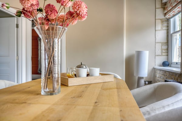 Luxury Broadway Apartment Close To Pubs, Cafes, Shops, Cirencester, Cotswolds - Cirencester