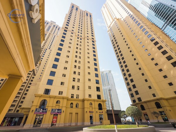 Relaxing Beach Escape In Jbr - Dubai
