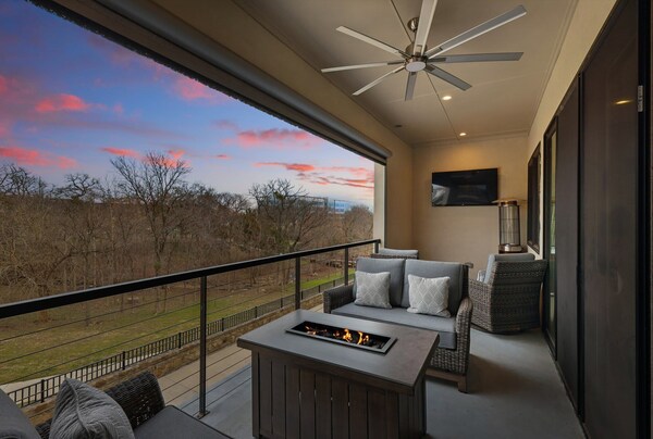 Luxury Living At Its Finest  3bd/3.5ba (Sleeps 6) - Flower Mound, TX