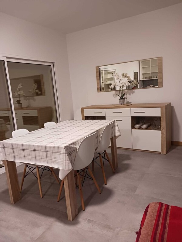 Bright And Quiet Apartment. Close To Town Center And Beaches. - Alvor