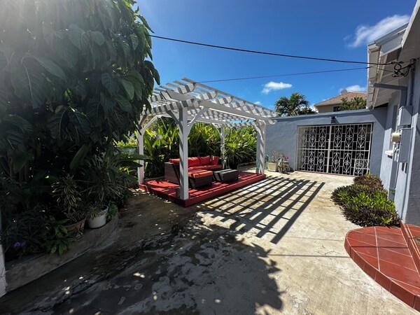 Welcome Home! Charming 2-bedroom/2-bath Bungalow In Christ Church, Barbados - Barbados