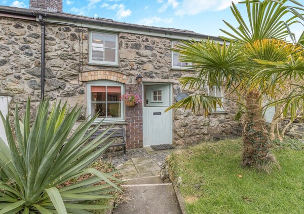 Ty Isa Llanuwchllyn - Two Bedroom House, Sleeps 4 - Bala