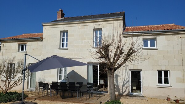 Bienvenue Au Domaine De Brignon, Gîte Familial Dans Une Ancienne Ferme Viticole - Maine-et-Loire