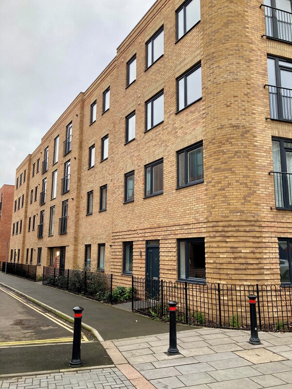 2 Bedroom Luxury Ground Floor Flat! Derby City Center! New House! Free Parking! - University of Derby