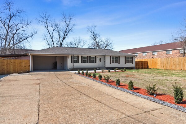 Lovely 4-bedroom Home In T-town - Tuscaloosa, AL