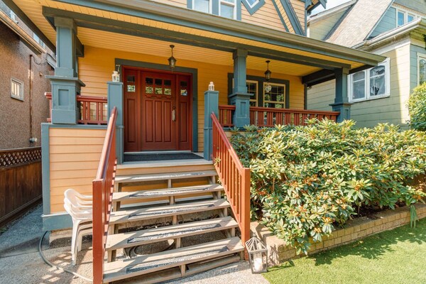 Vancouver - Beautiful And Bright 3bdrm Home - Vancouver