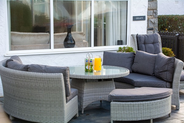 Geejays - Sleeps 6 Guests In 3 Bedrooms - Abersoch