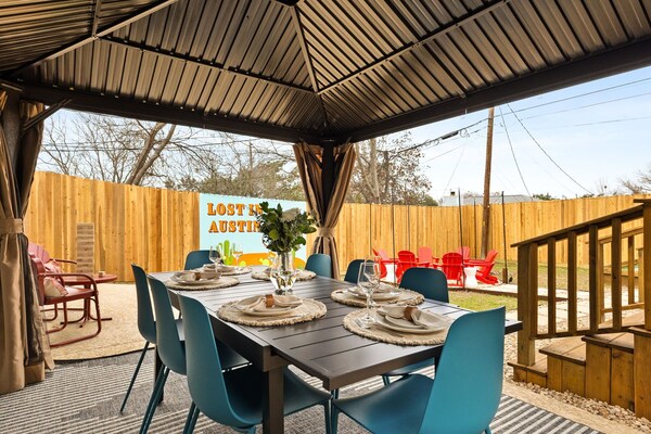 Karaoke~cowgirl~pool~bocce~fire Pit~15min Dt Austin - Austin, TX