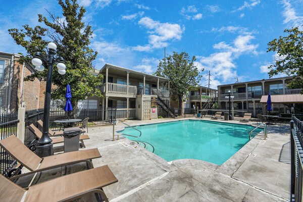 Wham World Tour,wrk Frm Home,beyonce,galleria,shakira,nrg,pool,sleeps 7 - Stafford, TX