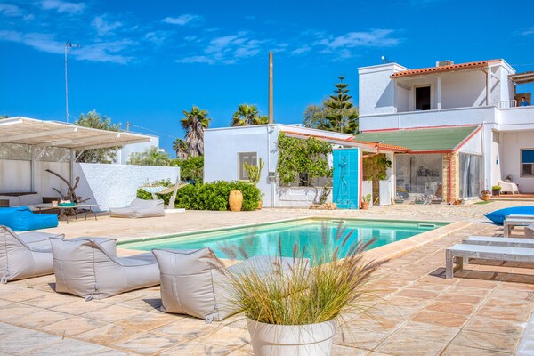 Villa 'Rilù - Suite' Met Gedeeld Zwembad, Wifi En Airconditioning - Torre San Giovanni