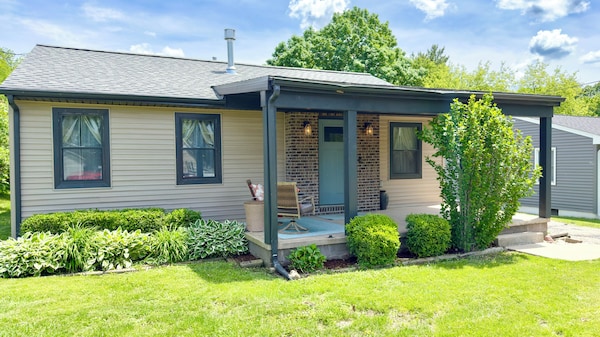 Luxury Home In Peoria Heights With Spa Bath, Wifi, Laundry - Peoria, IL