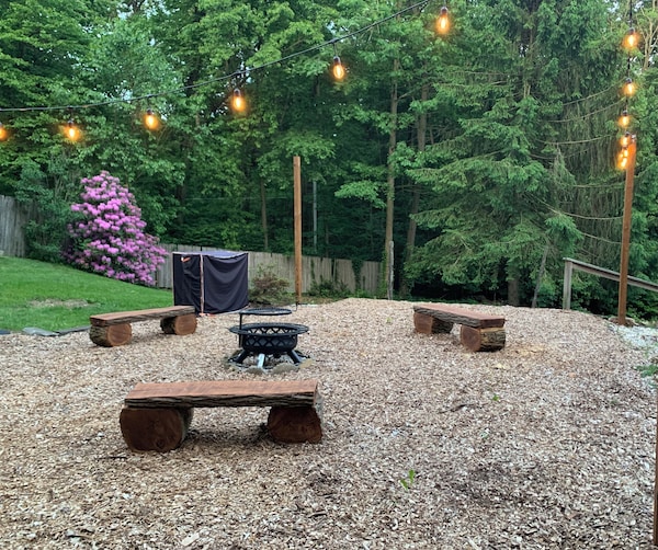 Log Cabin In The Woods 3-bedroom Cabin With Pool Table And Wifi In Honey Brook - French Creek State Park, Elverson