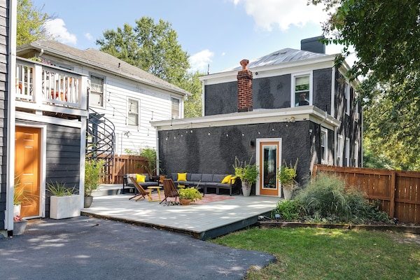 Colorful Private Guesthouse In Charming Richmond With Parking - Richmond, VA