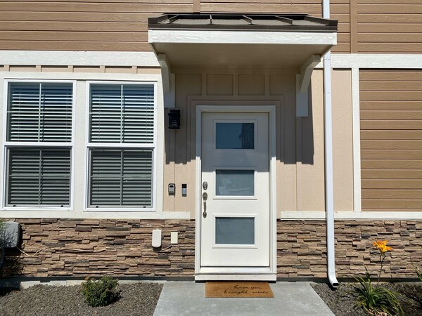 Beautiful New Condo Next To Park, 2 Story Boise Dream! Small Pets Welcome - Boise