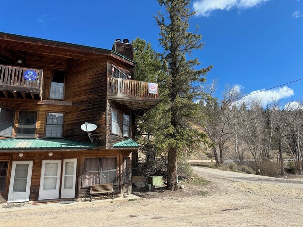 Riverbend #1 A - Townhouse On The River - Red River, NM