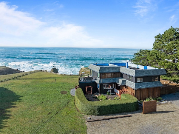 Spectacular Ocean Front 5 Bedroom Home With Ultra Fast Wifi - Fort Bragg, CA