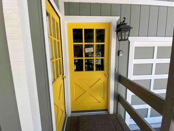 Quiet 1 Bdrm Walk To Beach & Trails.  Close To Ski Areas. - Incline Village, NV