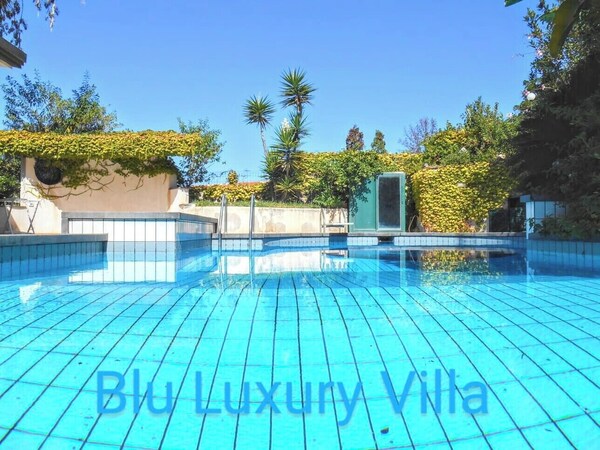 Villa With Pool In Residence Baiaarcile On One Of The Most Beautiful Bays Of The Marionian Sea - Augusta