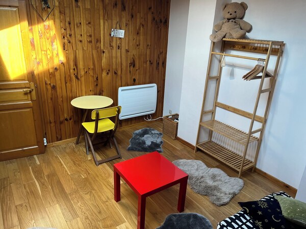 Superb Chalet In A Quiet Location, Garden And Private Parking, Near Paris And Disney. - Créteil