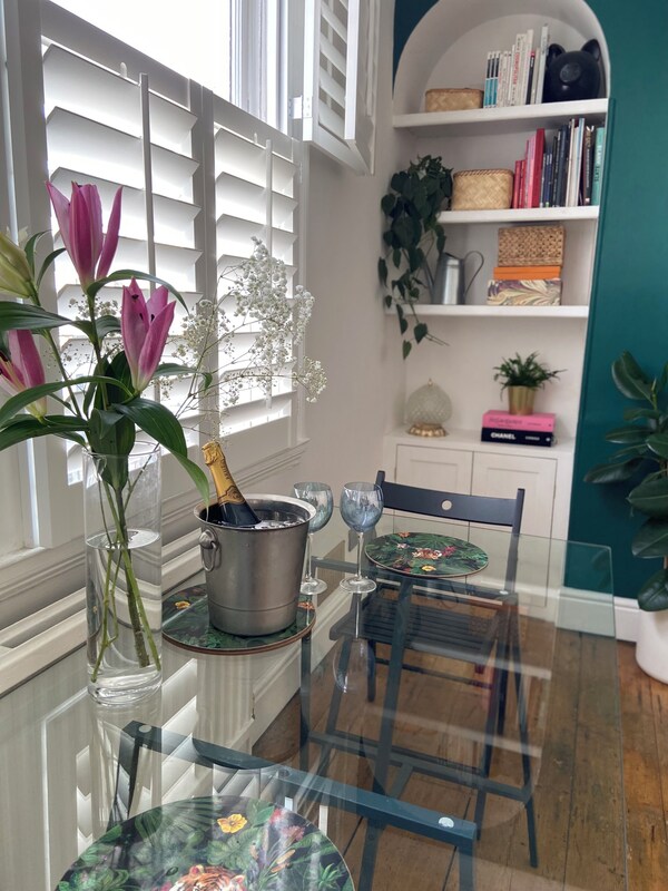 Stylish Georgian Apartment Near The Centre Of Bath - Bath