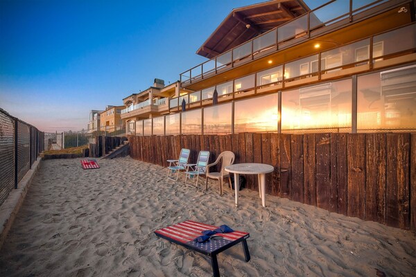Oceanfront Getaway | Ocean Views, Fire Pit, Bbq, Beach Access - Carlsbad, CA