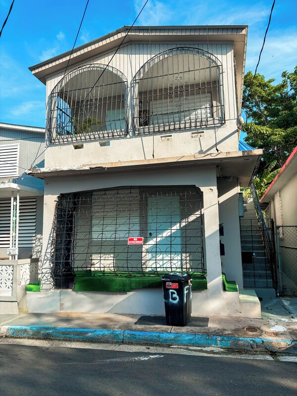 Cozy 2-bedroom Apartment In The Heart Of Bayamón With Wifi & Ac - Bayamón