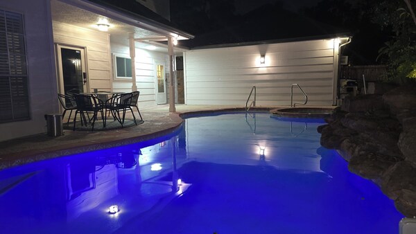 Stunning Contemporary Home With Private Pool - Spring, TX